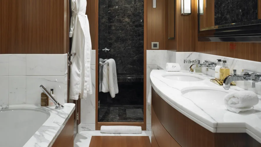 KATHLEEN ANNE yacht for charter (Feadship, 39m, 2009)